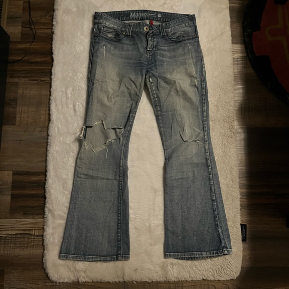 Guess | Jeans | Guess Jeans Ripped Apple Bottom Jeans | Poshmark